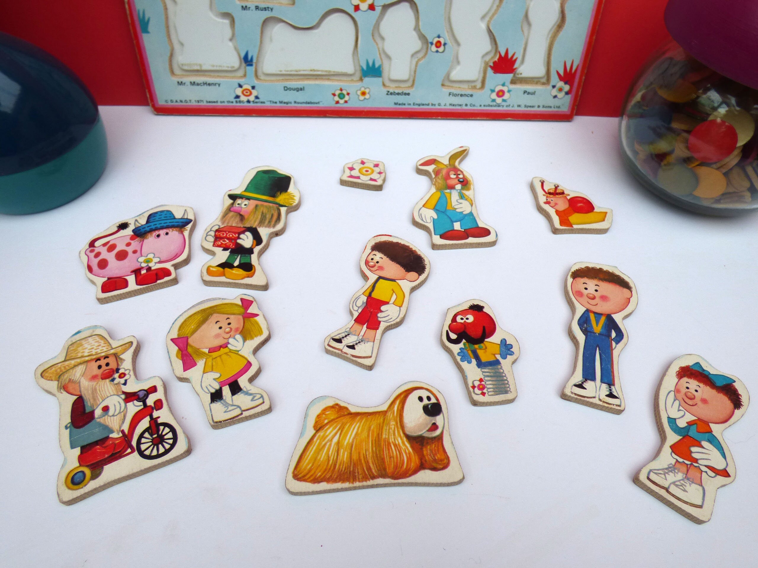 Vintage wooden Magic roundabout tray puzzle