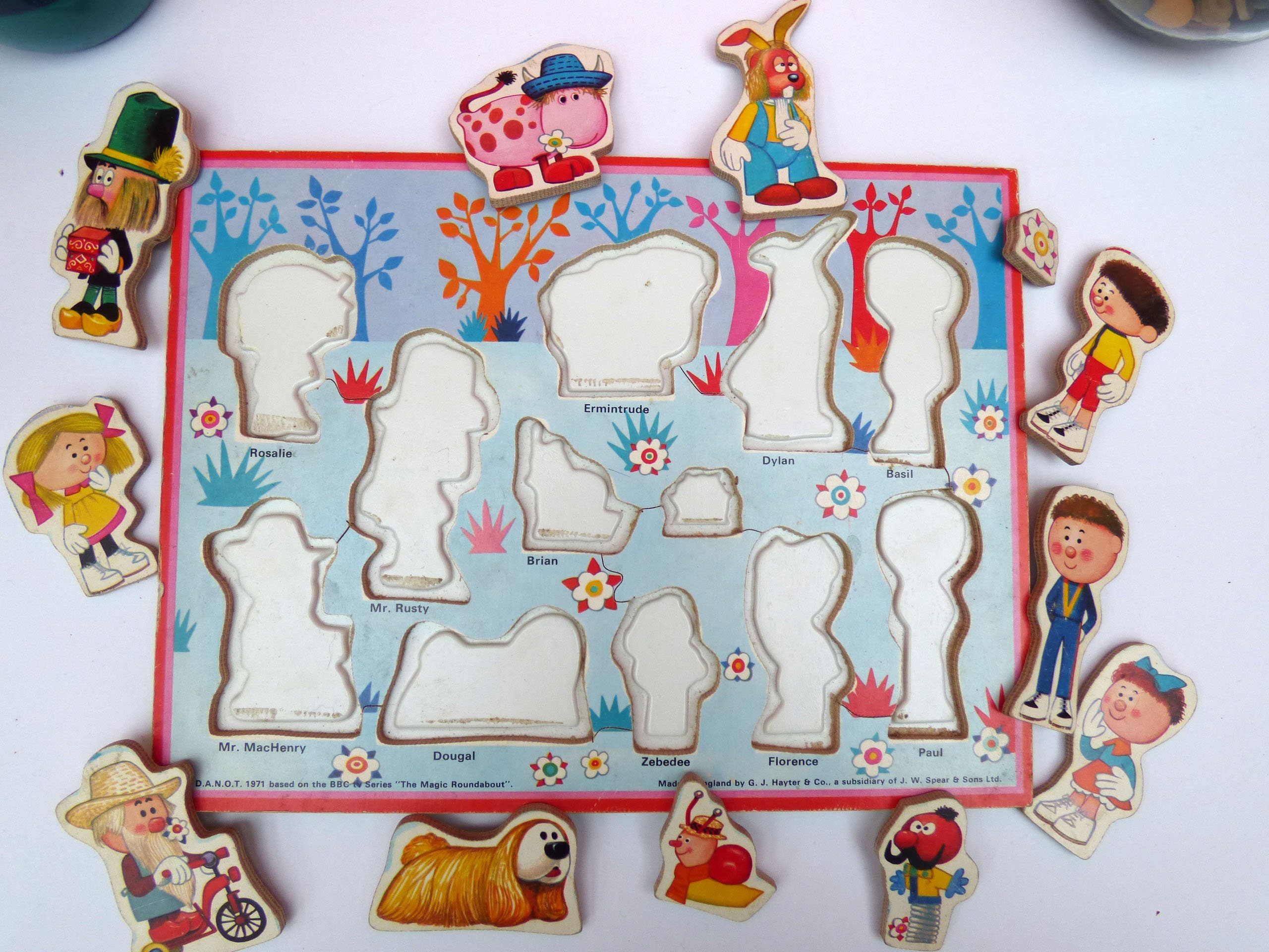 Vintage wooden Magic roundabout tray puzzle