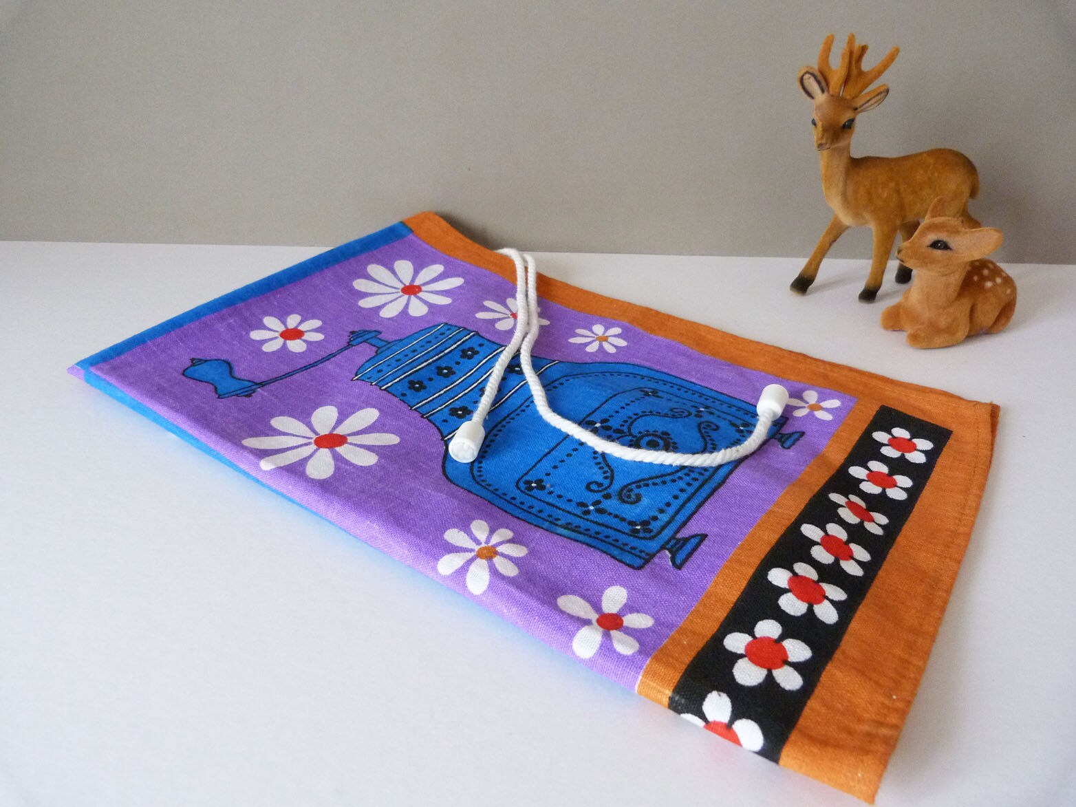 Vintage Children's Apron / Pinnie flower power