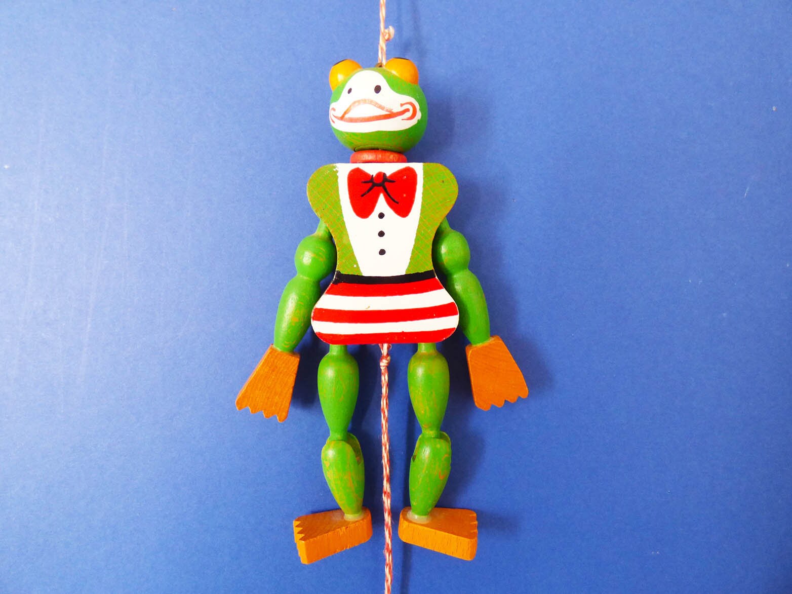 Jumping Jack frog by Famo of Austria