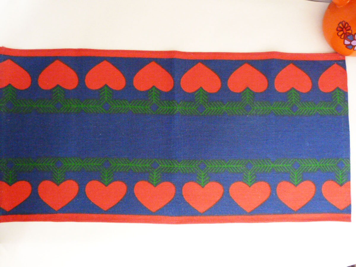 Vintage 1970's Swedish scandinavian table runner.