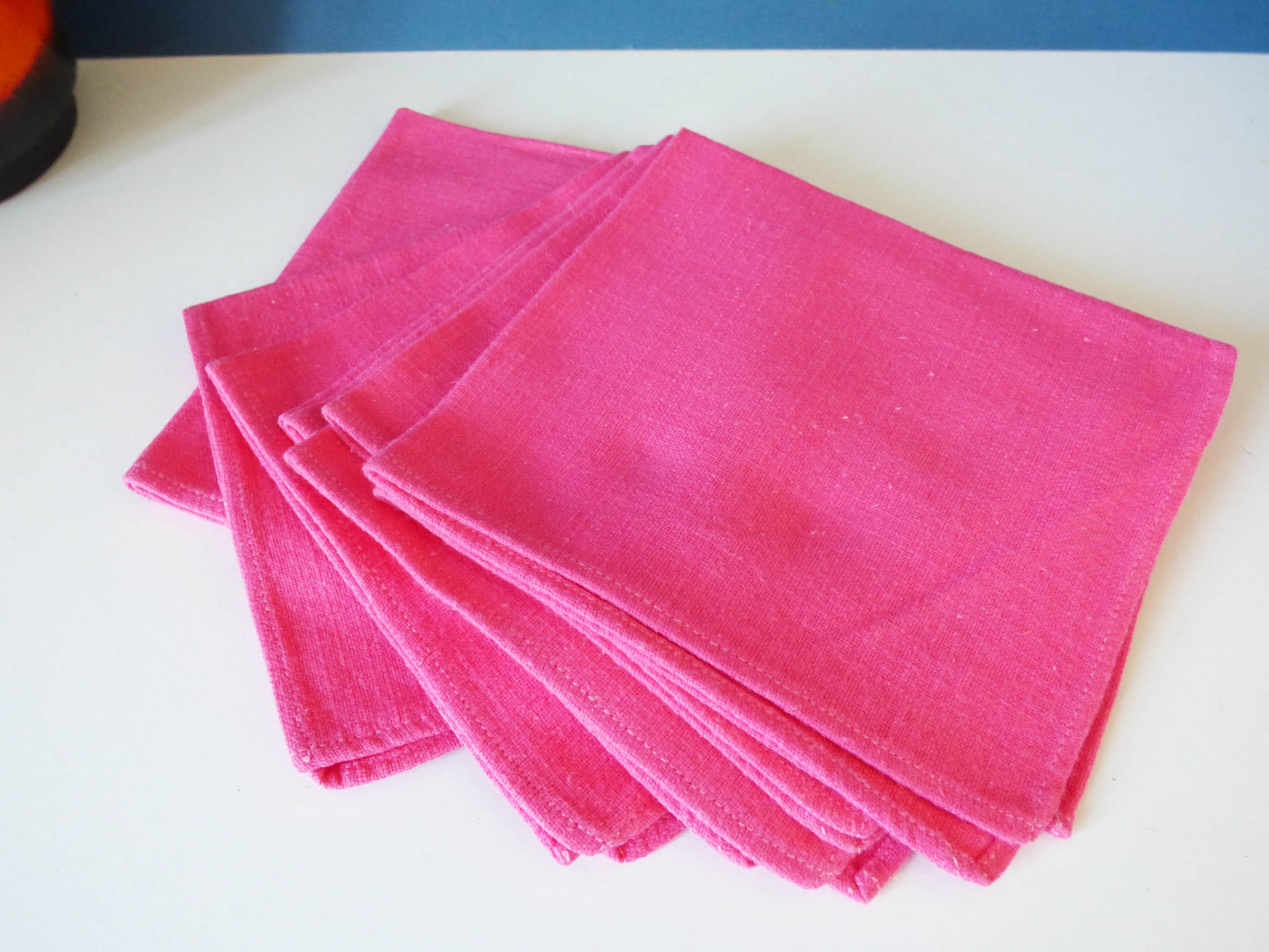 Napkins 6 Vintage bright pink linen