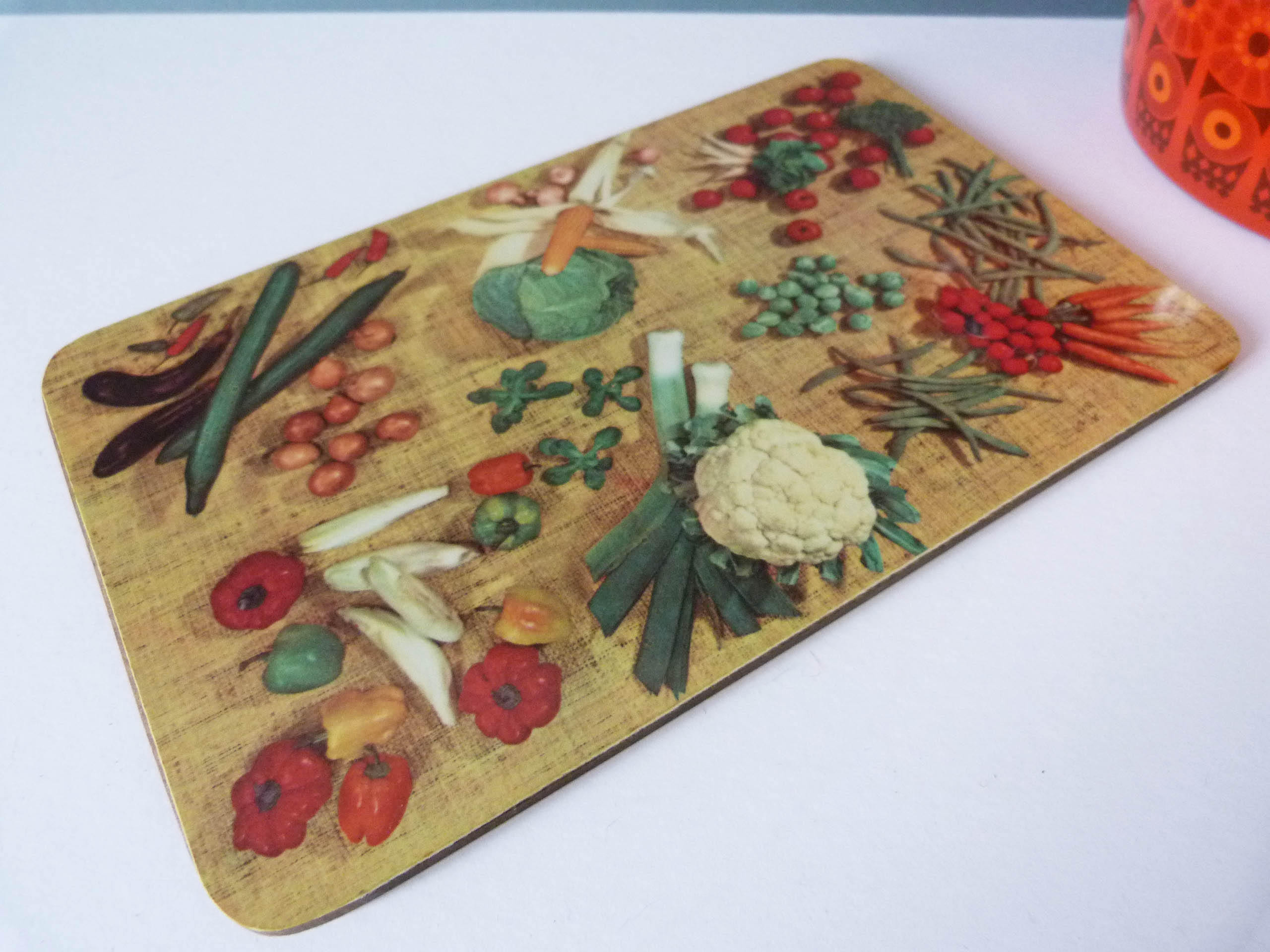 Vintage 1950's mini chopping board