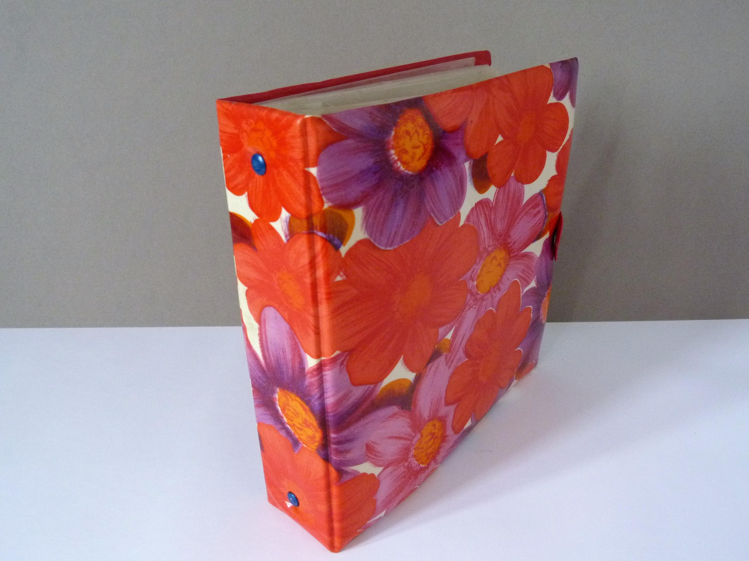 Vintage 45s Record folder / case singles