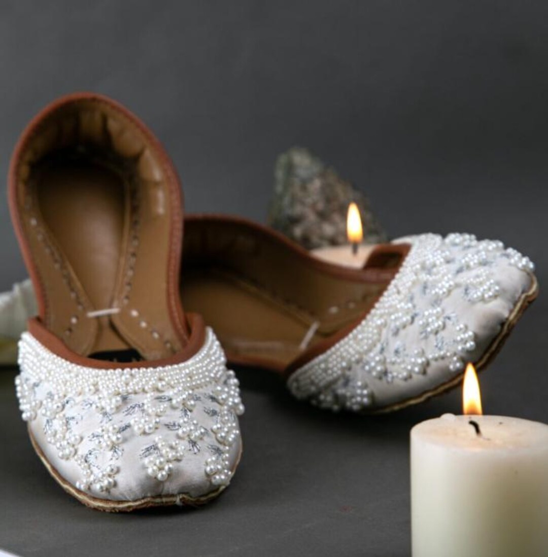 Handmade Pearl Bridal Jutti Flats – White Wedding Shoes - Etsy