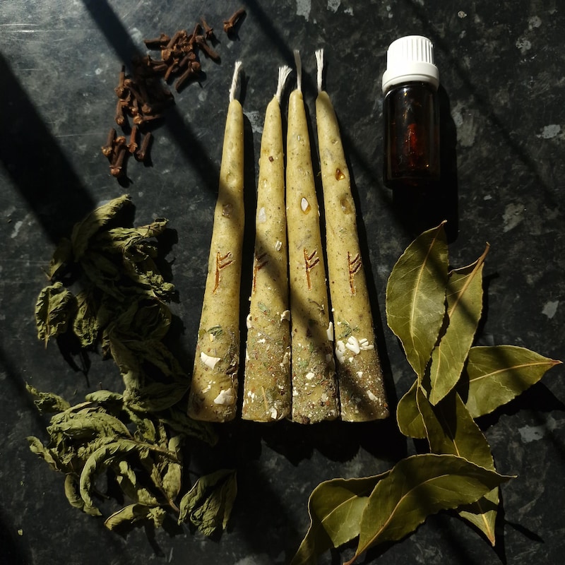 Beeswax Abundance Candle - Etsy UK