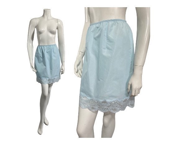 Vintage Pale Blue Half Slip / 1960s / Hollywood Vassa… - Gem