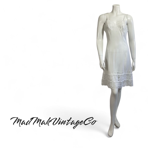 Vintage White Full Slip 1960s Vintage Lingerie - Gem