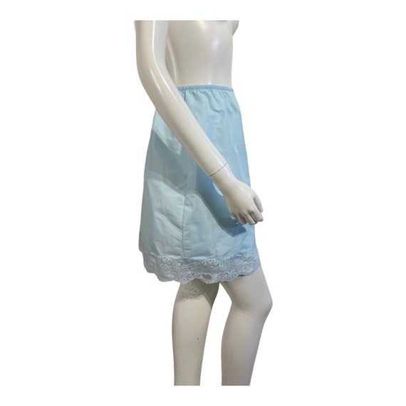 Vintage Pale Blue Half Slip 1960s Hollywood Vassarett… - Gem