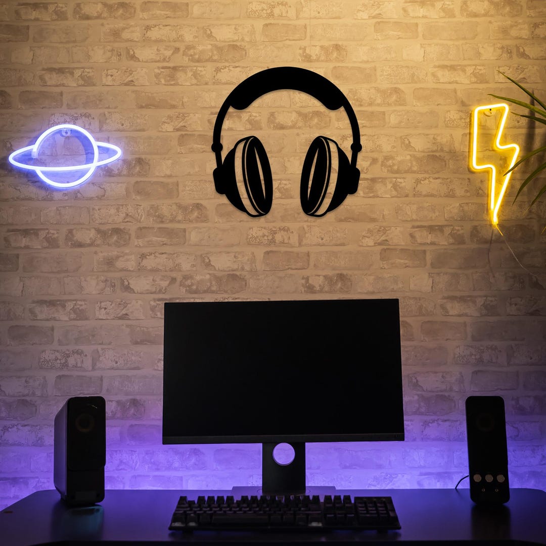 Headset Metal Game Room Wall Decor, Gaming Art, Large Metal Wall Art ...
