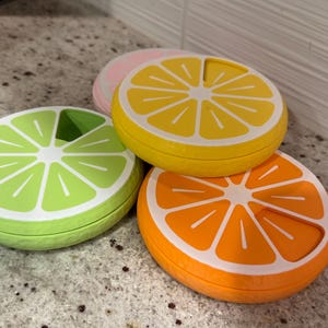 Loopfruit Citrus Pill Organizer – Fun 7-day Weekly Pill Case, Travel ...