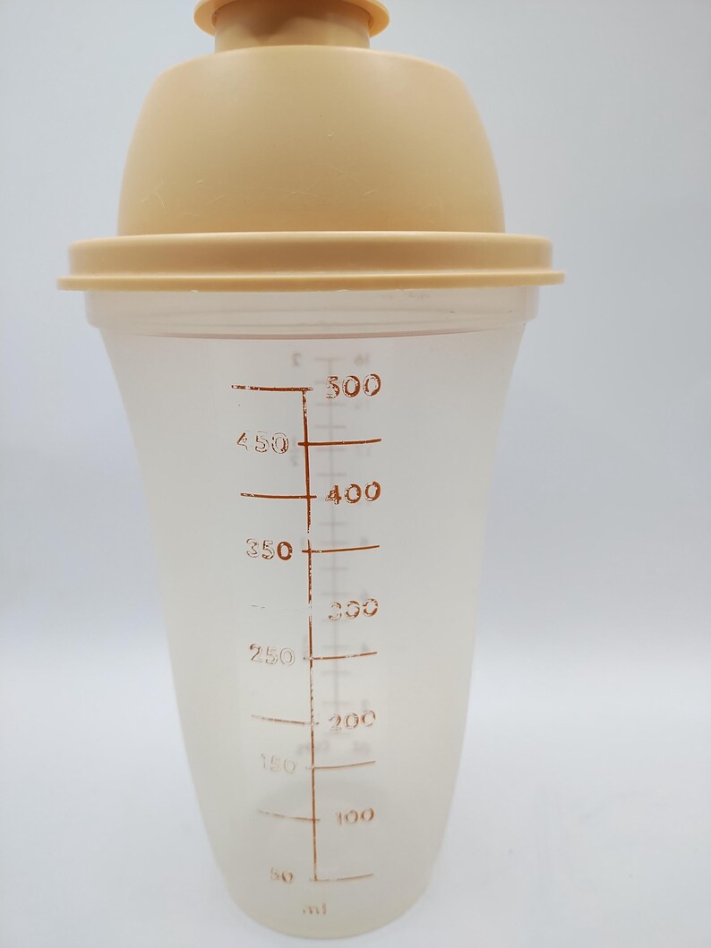 Tupperware 844-2 Plastic 16 Oz 2 Piece Quick Shaker - Etsy