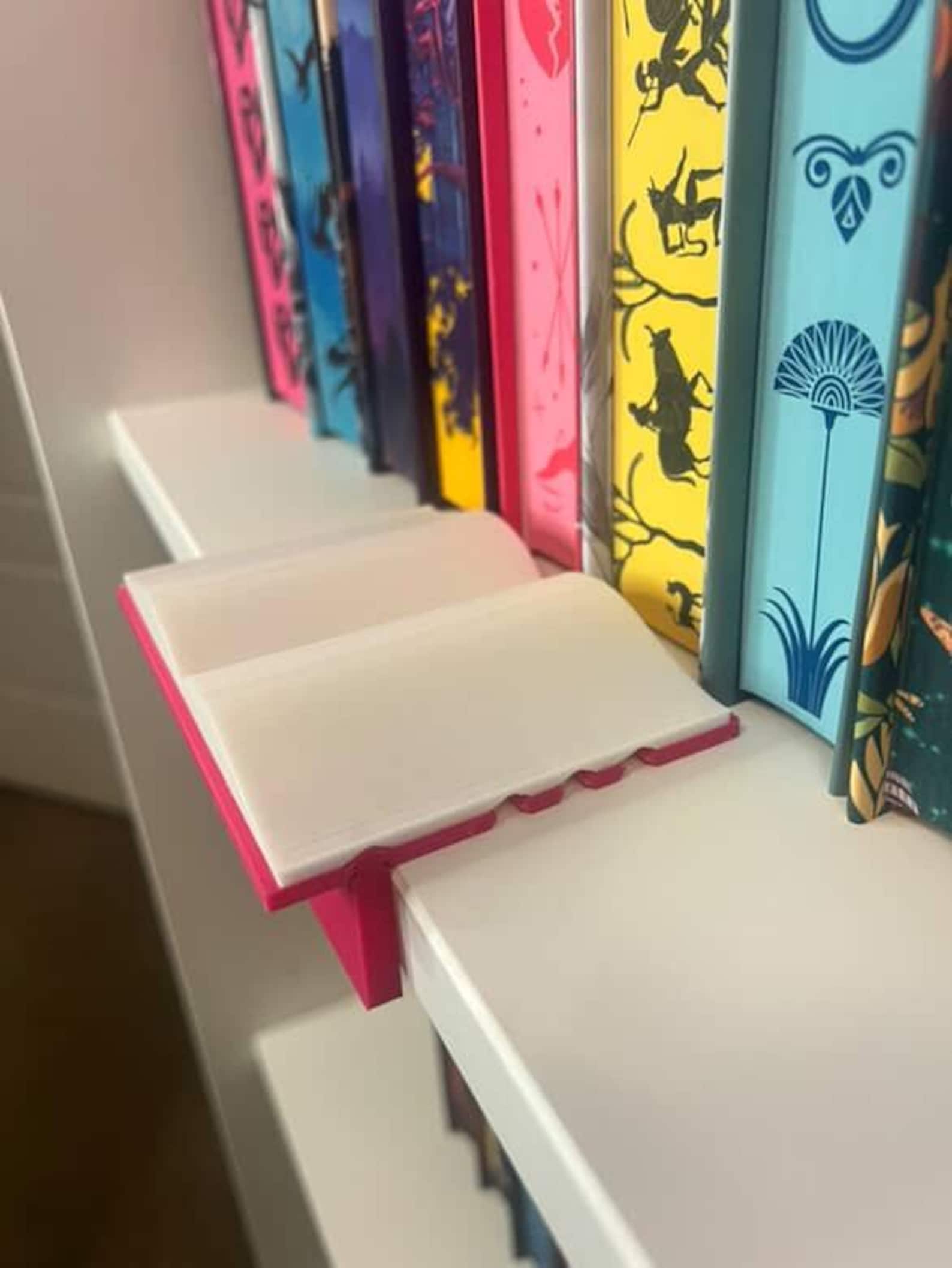 STORY STRAIGHTENER | Shelf Organizer | OCD Shelf Alignment Tool | Book ...