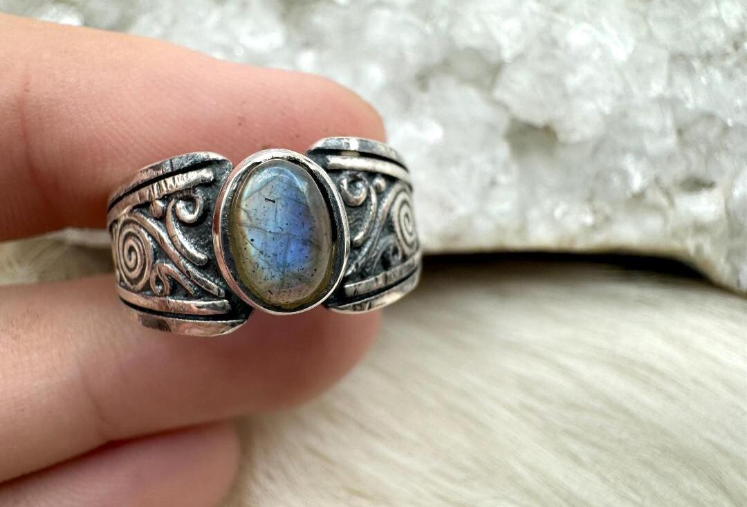 Sterling Silver Labradorite Ring - Etsy