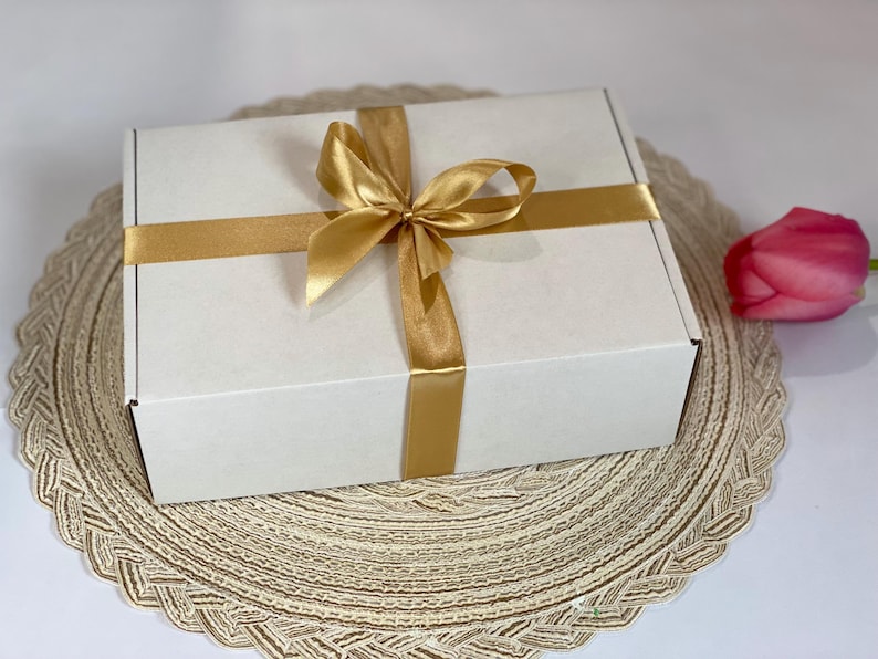 Personalized Baby Gift, Baby Shower Gift Set, Newborn Gift Basket, Name ...