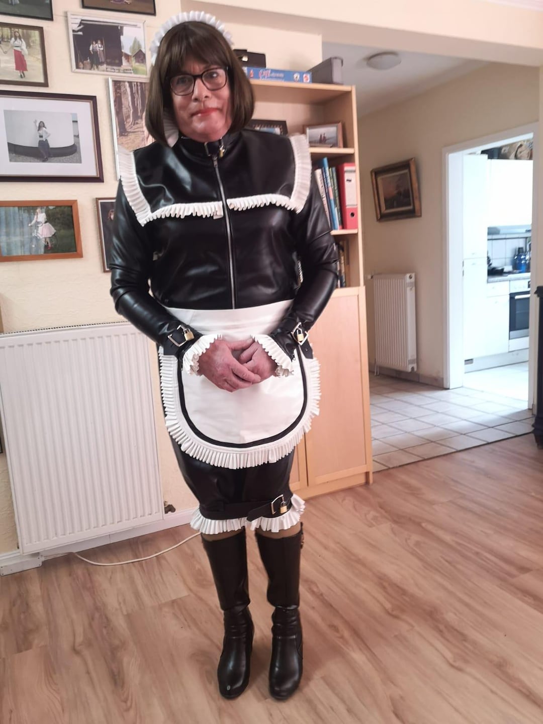 Lockable Maid Outfit – Black & White French Maid Dress – Fetish Cosplay ...