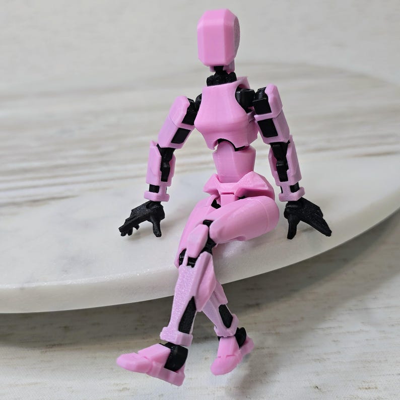 Dummy 13 Female Figure With 3 Hand Sets | Add Stand & Weapons ...