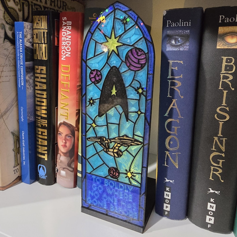 Shimmering Star Emblem Stained Glass Book Nook, Boldly Go 3D Printed ...