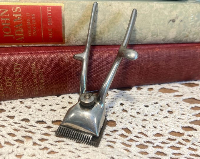Vintage Hair Handheld Clippers Trimmers Salon Barber Antique Primitive ...