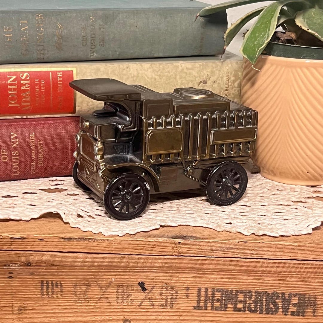 Vintage 1906 Mack Truck Coin Bank Made by Bathrigo Made in 1974 Chicago ...
