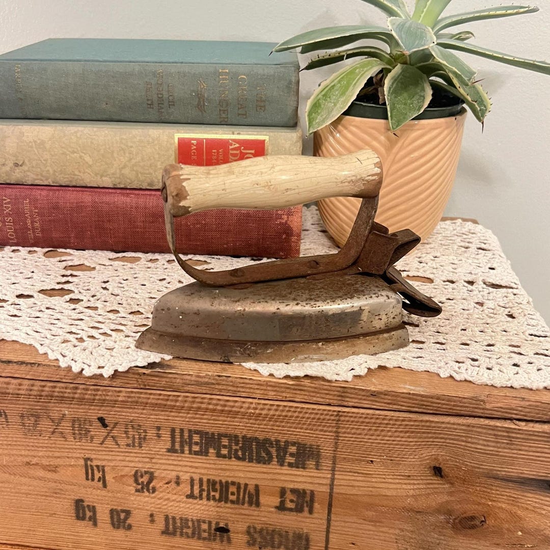 Vintage Cast Iron Sad Iron, Primitive Farmhouse Decor - Etsy