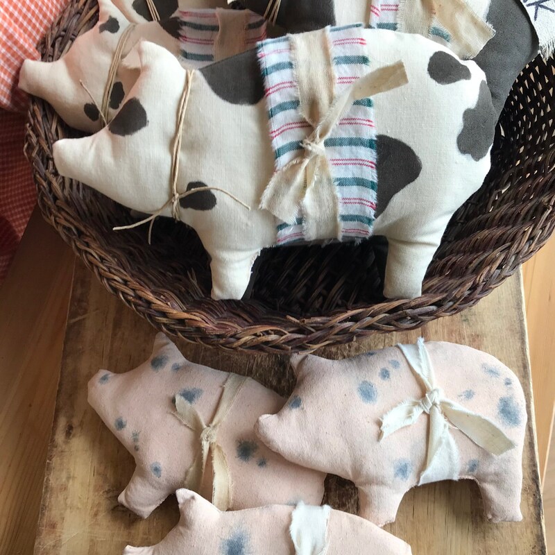 Primitive Pig - Etsy