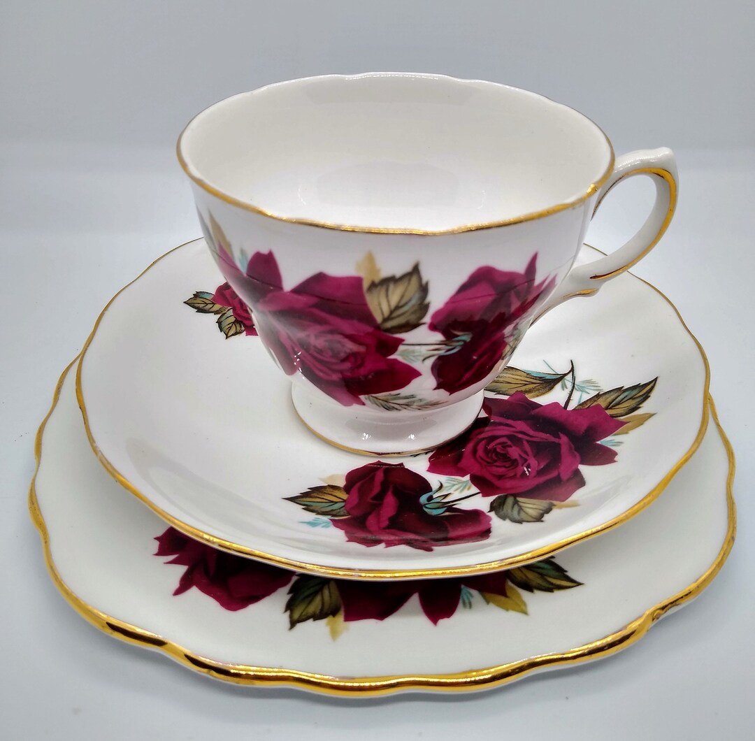 Royal Vale Tea Cup, Saucer and Pie Plate - Etsy