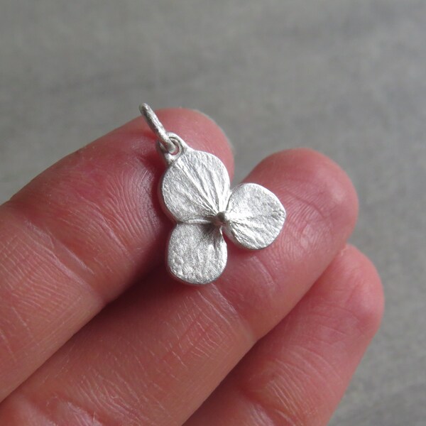 Hydrangea Necklace - Etsy