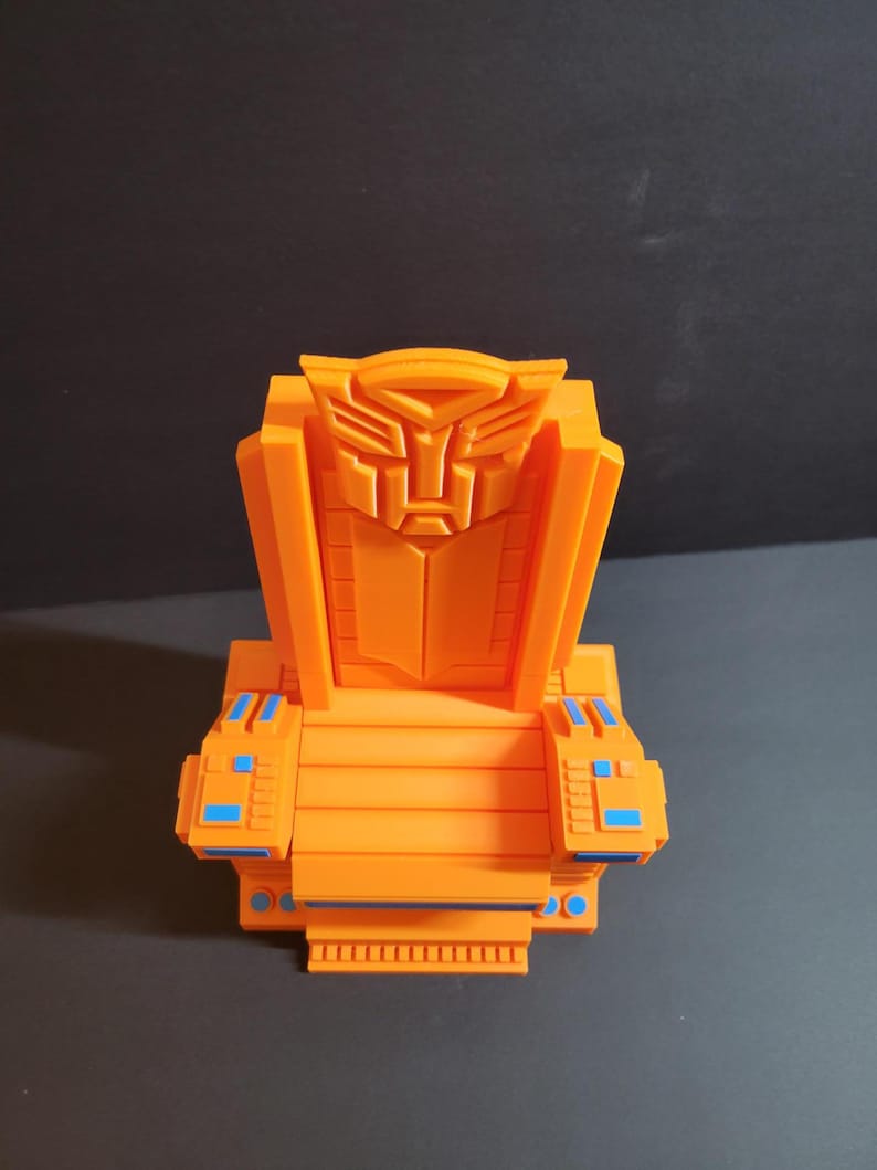 Masterpiece-scale Autobot Commander Chair for Optimus Prime | 3D ...