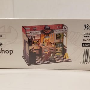 Rolife - Garage Workshop DIY 3D Miniature Craft Kit 1/24 (DG165) - Etsy