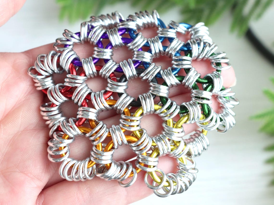 Chainmail Fidget Toy Tutorial - Beginner Japanese Weave Metal Craft ...