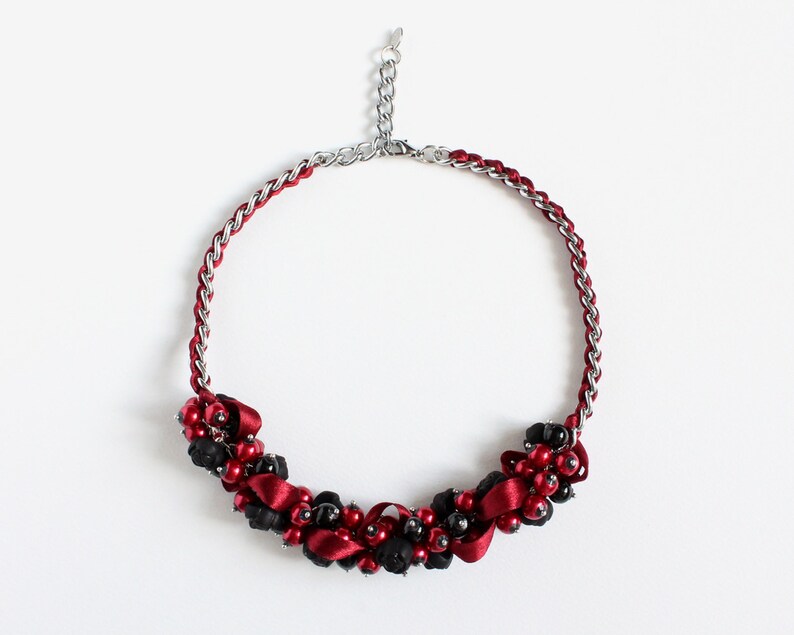 Black Red Rose Cluster Necklace and Earrings - Etsy