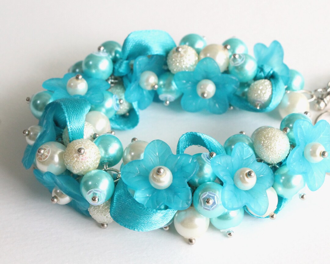 Cerulean Blue Flower and White Cluster Bracelet and Earrings Set - Etsy
