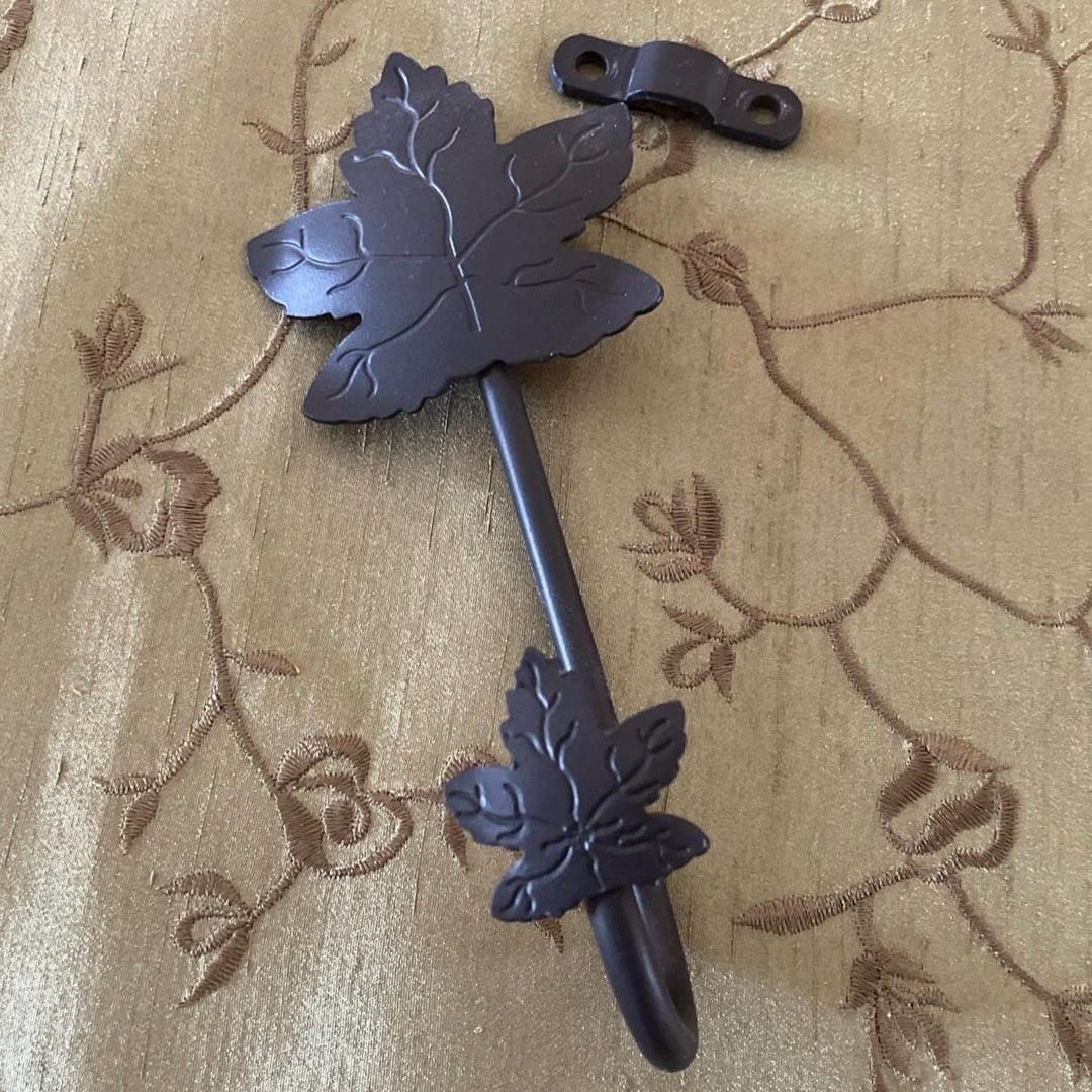 EUC Longaberger Forged Wrought Iron Maple Leaf Wall Hook Hanger With ...