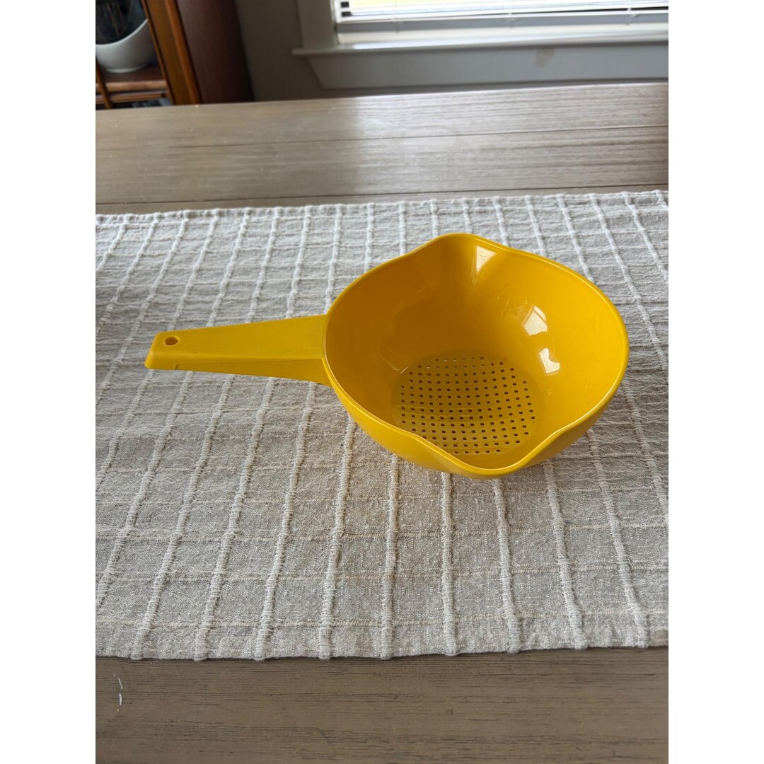 Vintage Tupperware 1200 Yellow 1 Qt. Strainer Colander With Handle - Etsy