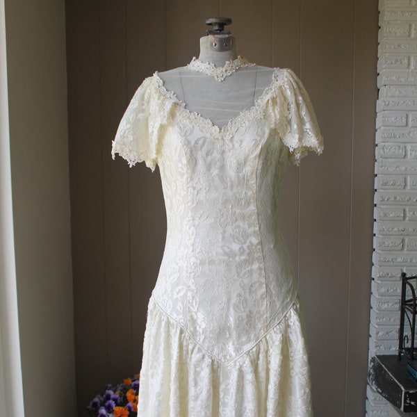 Basque Waist Wedding Dress Pattern - Etsy