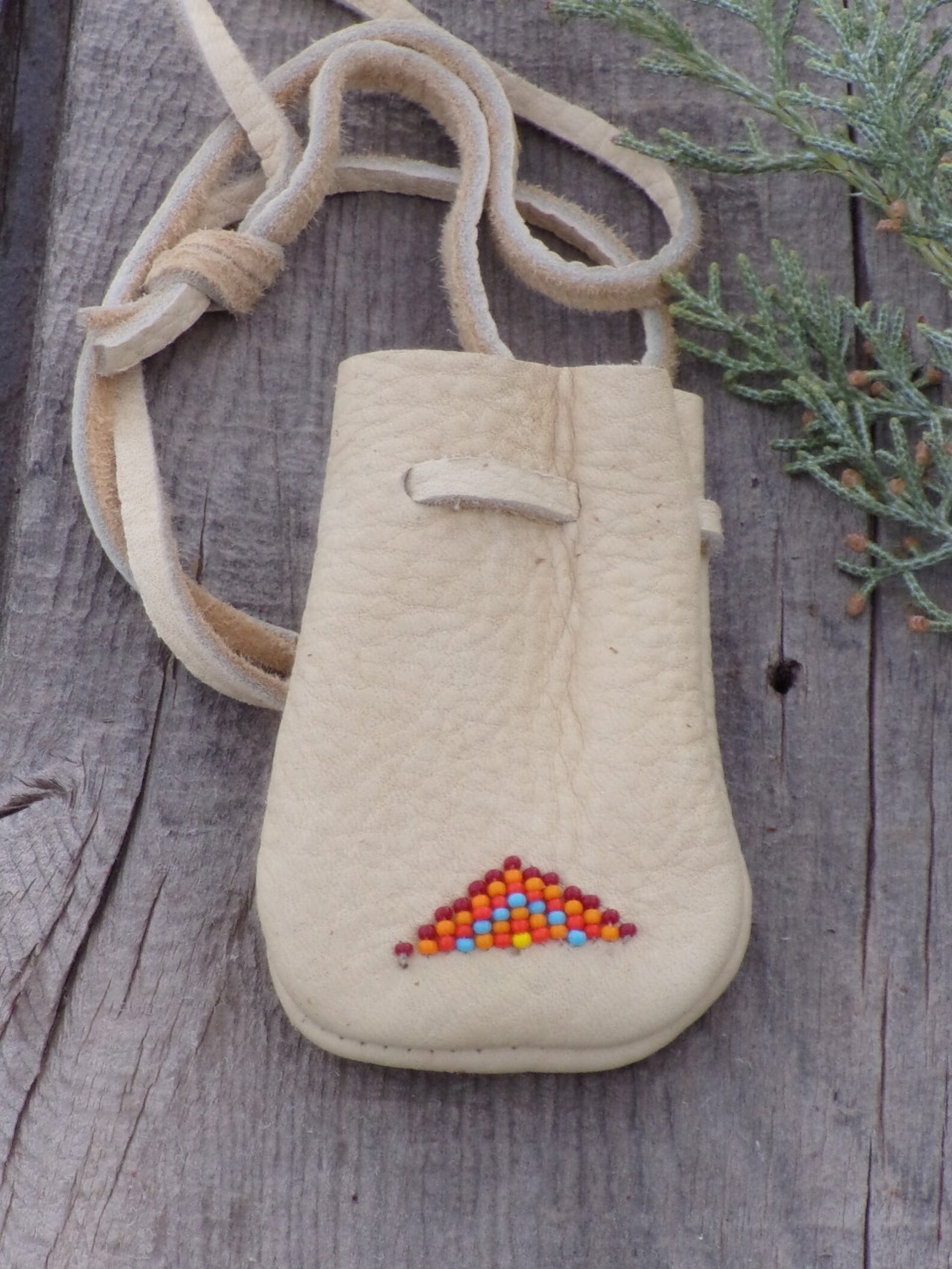 Small Beaded Buckskin Leather Pouch, Amulet Bag - Etsy