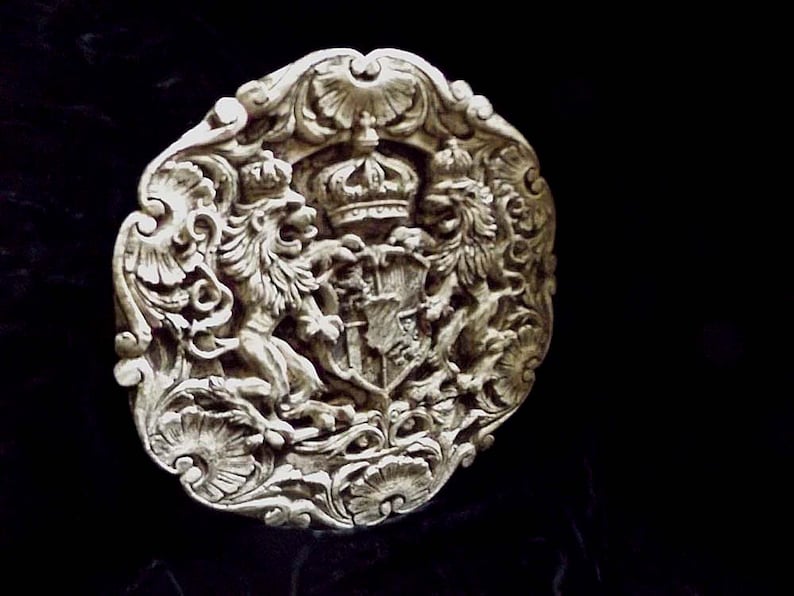 Lion Wall Plaque, Medieval Crest, Renaissance Decoration, Regal Coat of ...