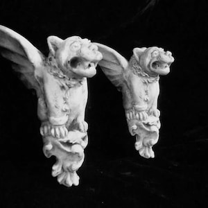 Gargoyle Wall Hangings Set of Two 2 Small Hanging Gargoyles Renaissance ...