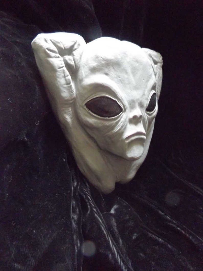 Alien Face Plaque Wall Hanging Grey Black Extra Terrestrial - Etsy