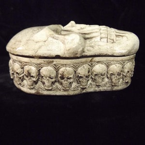 Skull Box Gothic Skeleton Bone Jewelry Box Macabre Weird Engagement ...
