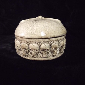 Skull Box Gothic Skeleton Bone Jewelry Box Macabre Weird Engagement ...