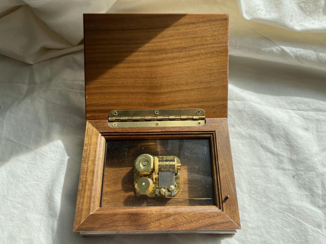 Vintage Sankyo Japanese Wooden Music Box - Etsy