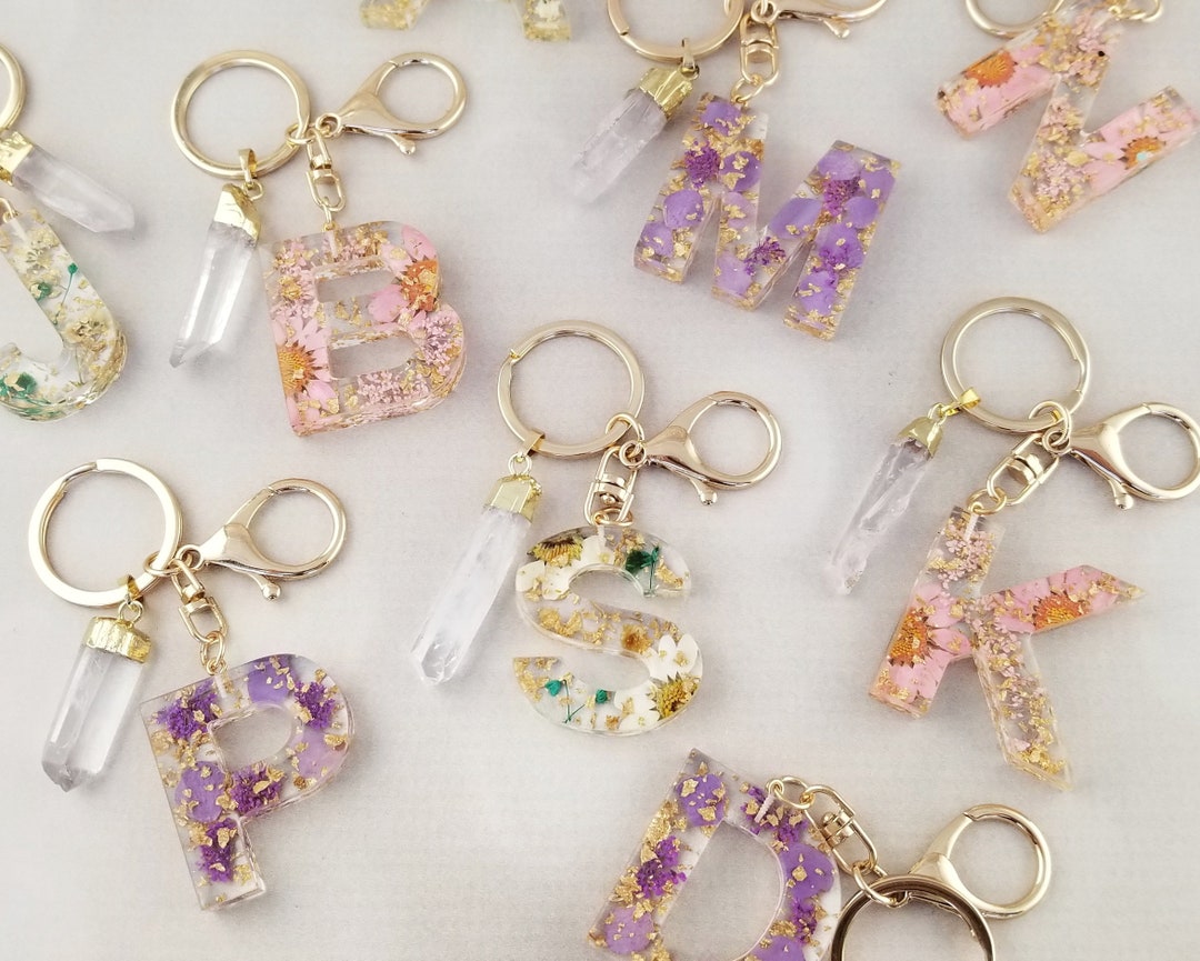 Dried Flower Initial Keychain: Crystal Quartz Resin Keyring - Etsy