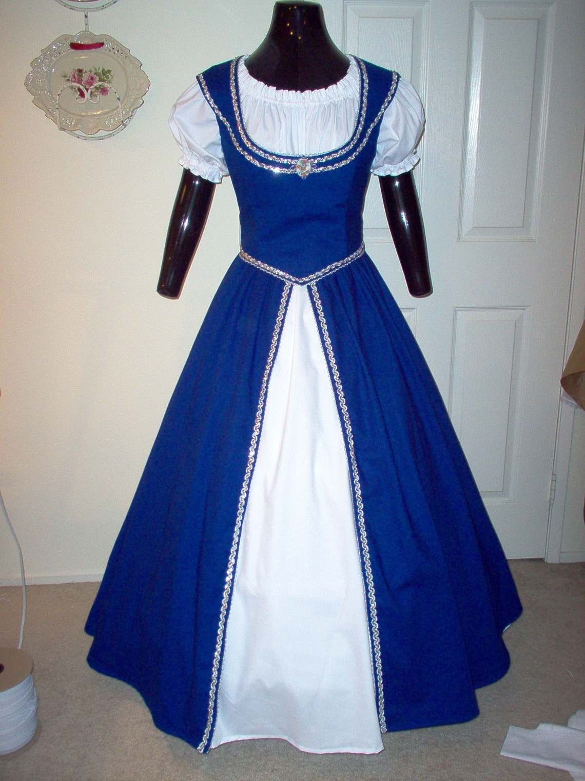 Short Sleeve Renaissance Chemise. Available in Other Colors. | Etsy