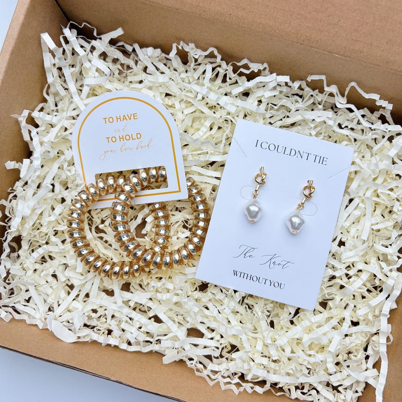 Personalised Bridesmaid Proposal Gift Box With Dried Flowers, Pearl ...