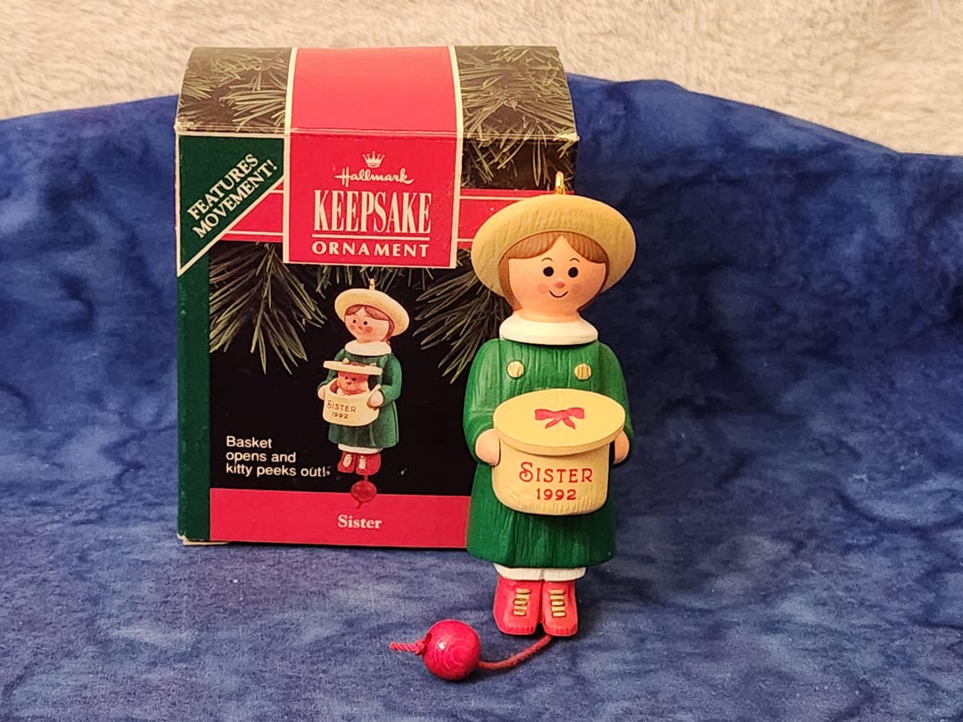 Hallmark Keepsake Sister Basket Opens and Kitty Peeks Out! Christmas ...