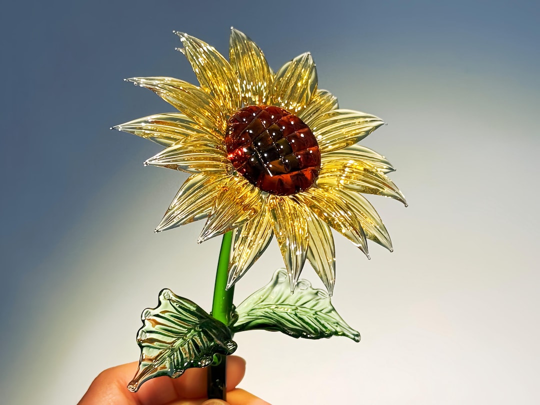Handmade Glass Sunflower Sculpture – Vibrant Glass Artwork Table ...