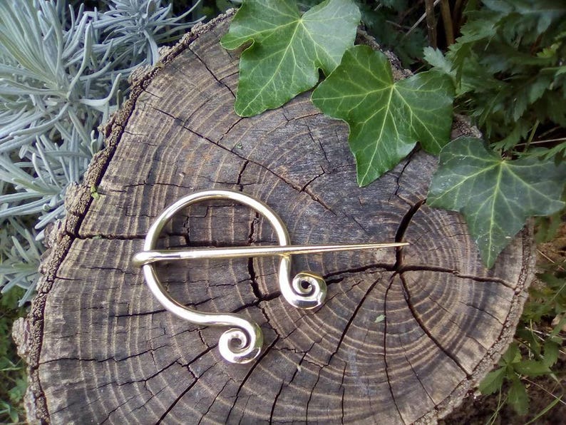 FIBULA BROOCH - Etsy