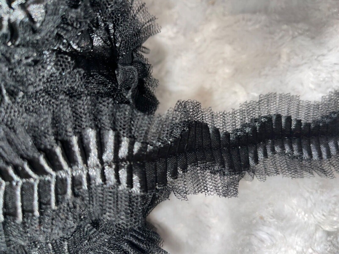 5 Yards Black Pre Pleated Pleat Satin Ribbon on Wavy Netting Non ...